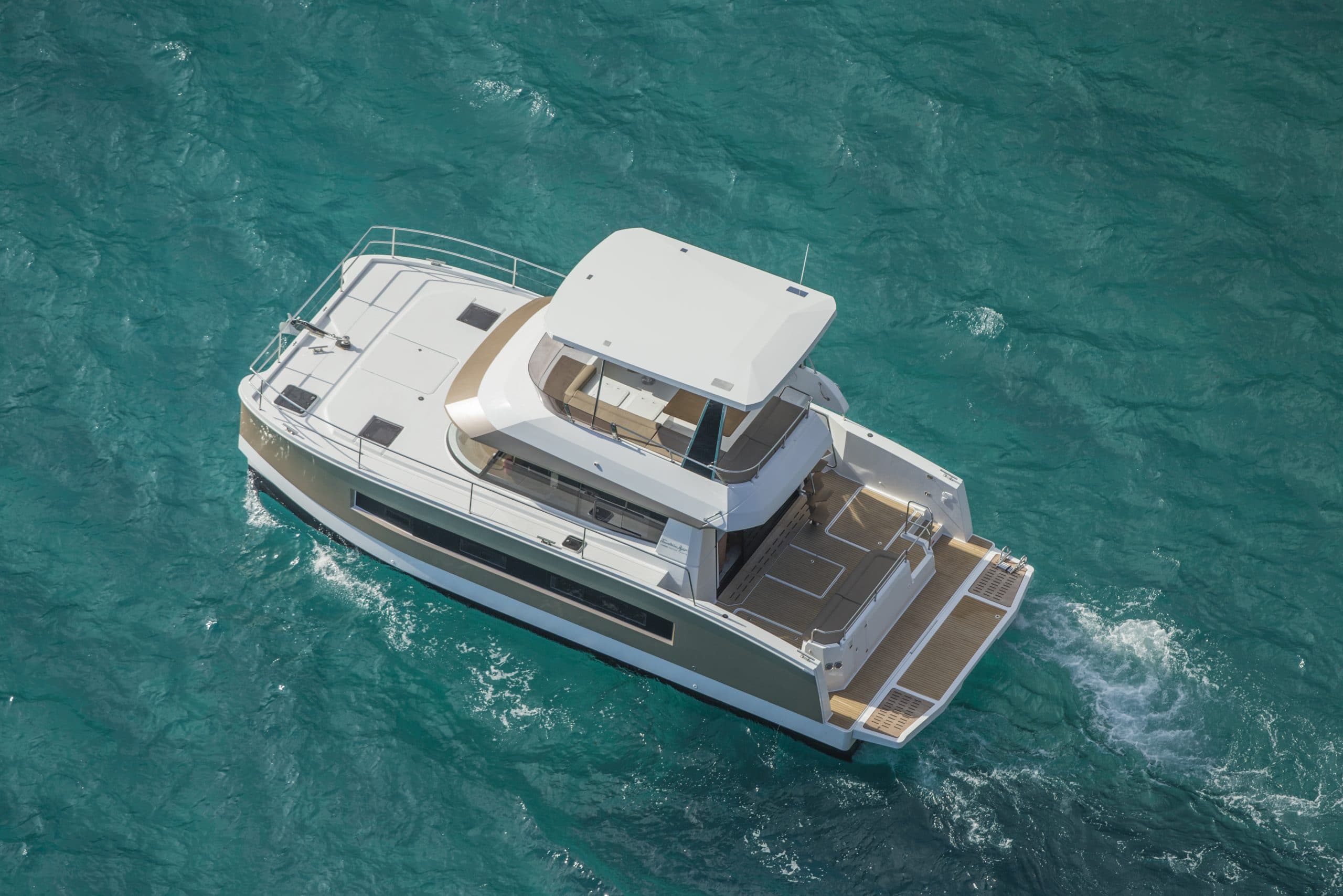 Fountaine Pajot MY5 - Catamaran à moteur | Midi Nautisme